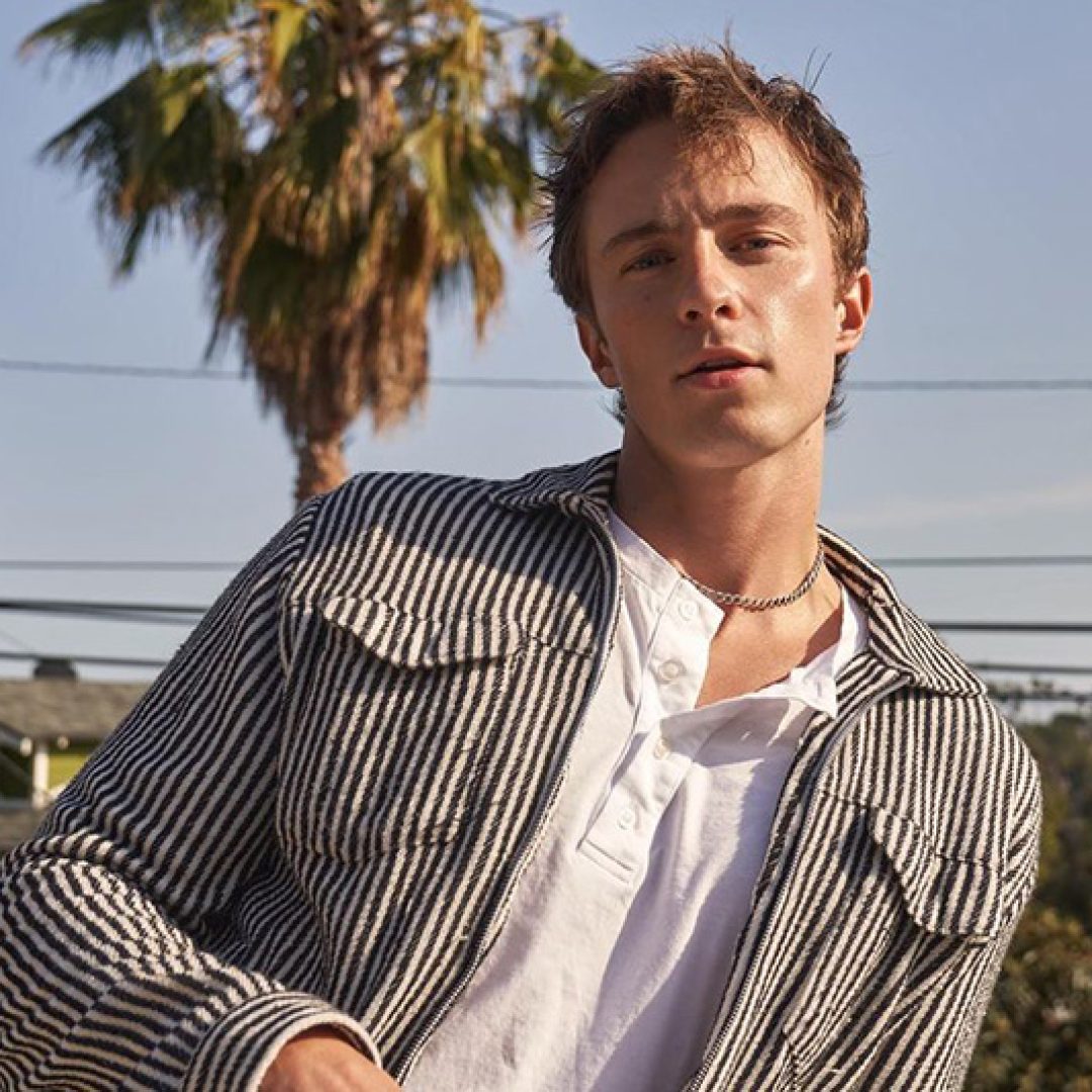Drew Starky iz serije Outer Banks šeta Beogradom – Teenstar.rs